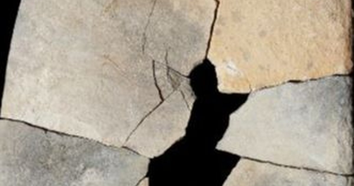 Temuan Alat Penggiling Kuno Ini Ungkap Ungkap Misteri Zaman Neolitikum di Gurun Arab, Begini ...