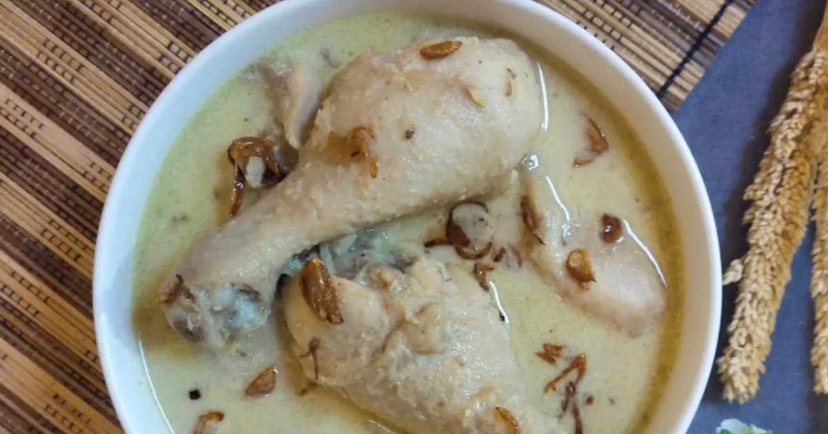 Resep Opor Ayam Kuah Putih Tanpa Santan, Lezat dan Sehat untuk Hidangan Lebaran - merdeka.com
