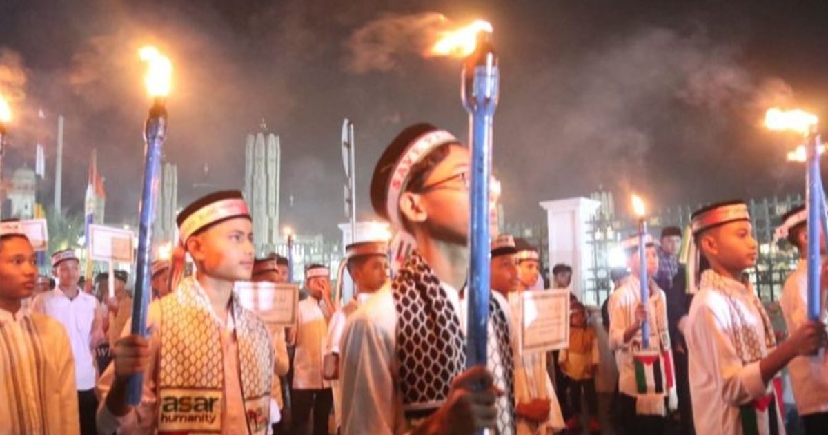 Makna Tradisi Ronjok Sayak Khas Bengkulu, Pembakaran Batok sebagai ...