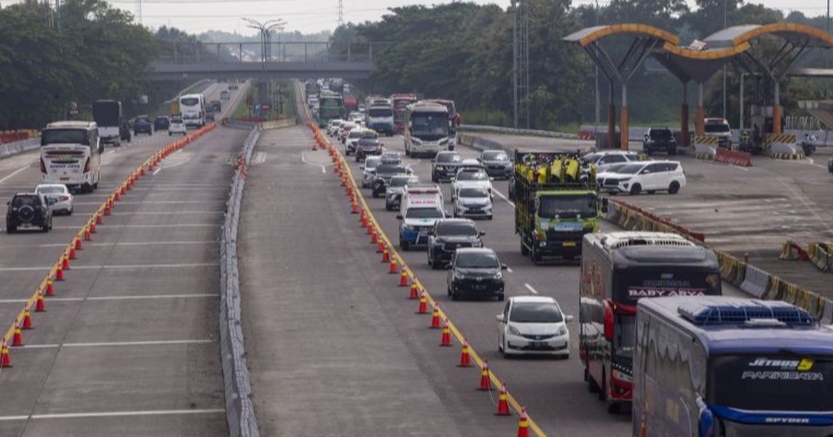 Urai Kepadatan Tol Kalikangkung, One Way Lokal Diberlakukan di KM 429 Tol Semarang ABC sampai KM ...