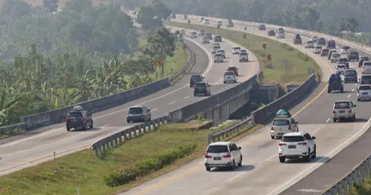 Kebijakan WFA efektif mengurangi kepadatan arus mudik Lebaran 2025, berikut buktinya. - merdeka.com