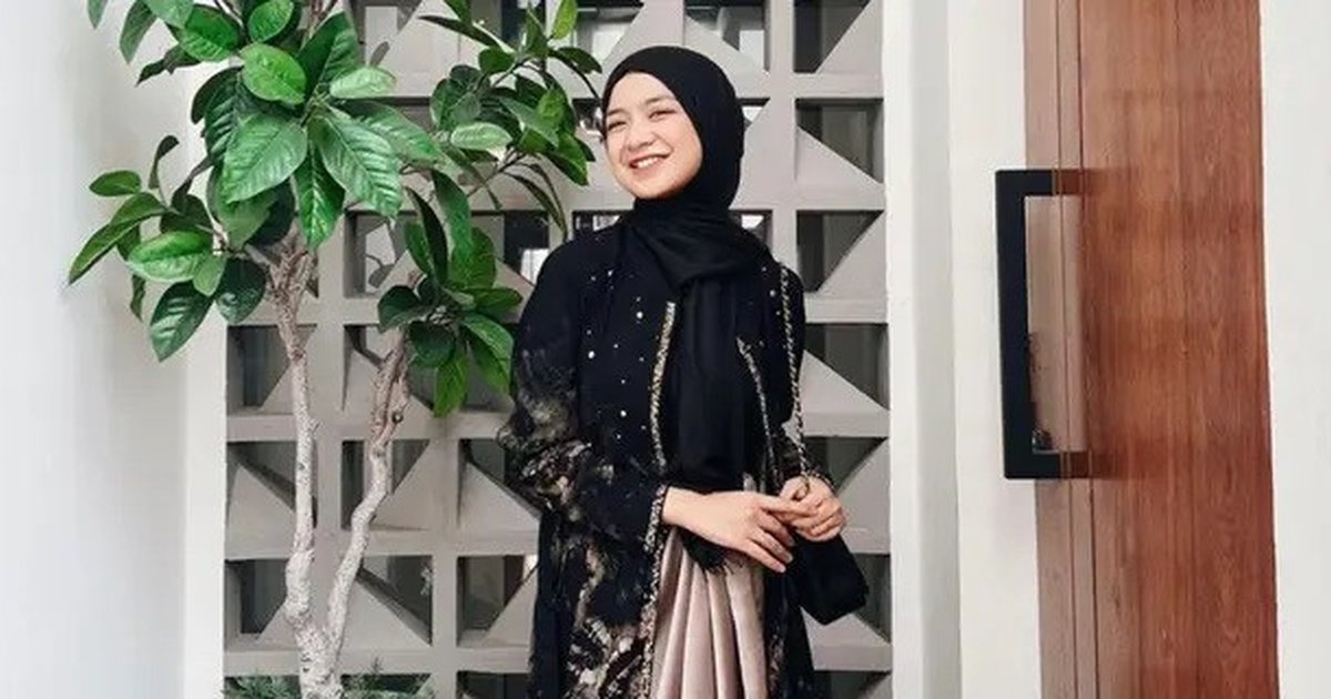 7 Referensi Hijab Stylish ala Nashwa Zahira, dari Pashmina hingga Hijab Square - merdeka.com