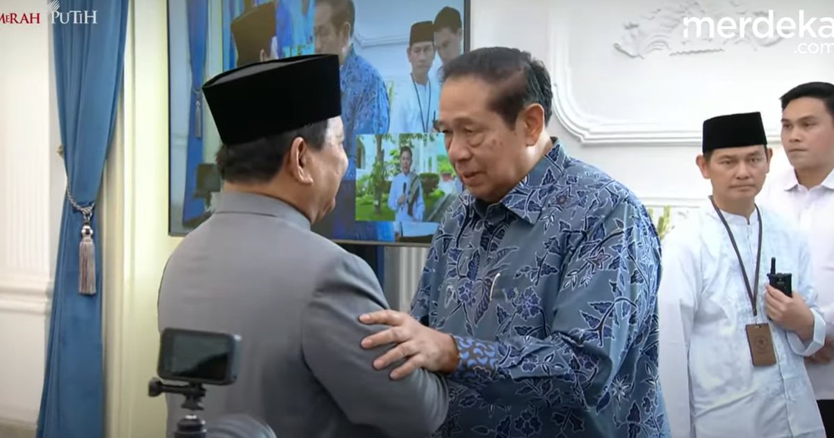VIDEO: Adab Prabowo Sambut Tamu Spesial Keluarga SBY dan AHY Lebaran di ...