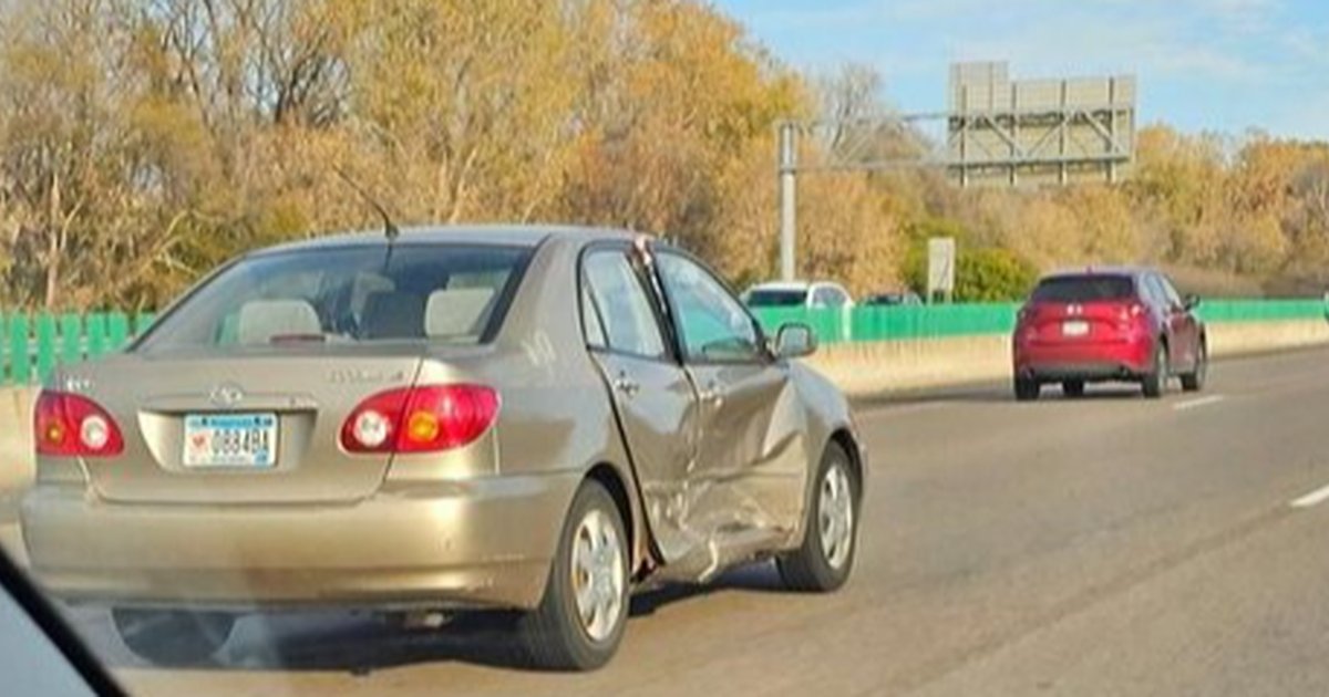 10 Potret Mobil Rusak Total Tapi Masih Nekat Jalan, Ke Bengkel? Ah ...