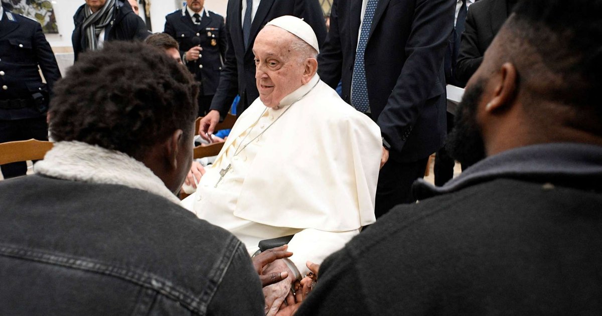 FOTO: Momen Paus Fransiskus Temui Puluhan Narapidana saat Peringati ...