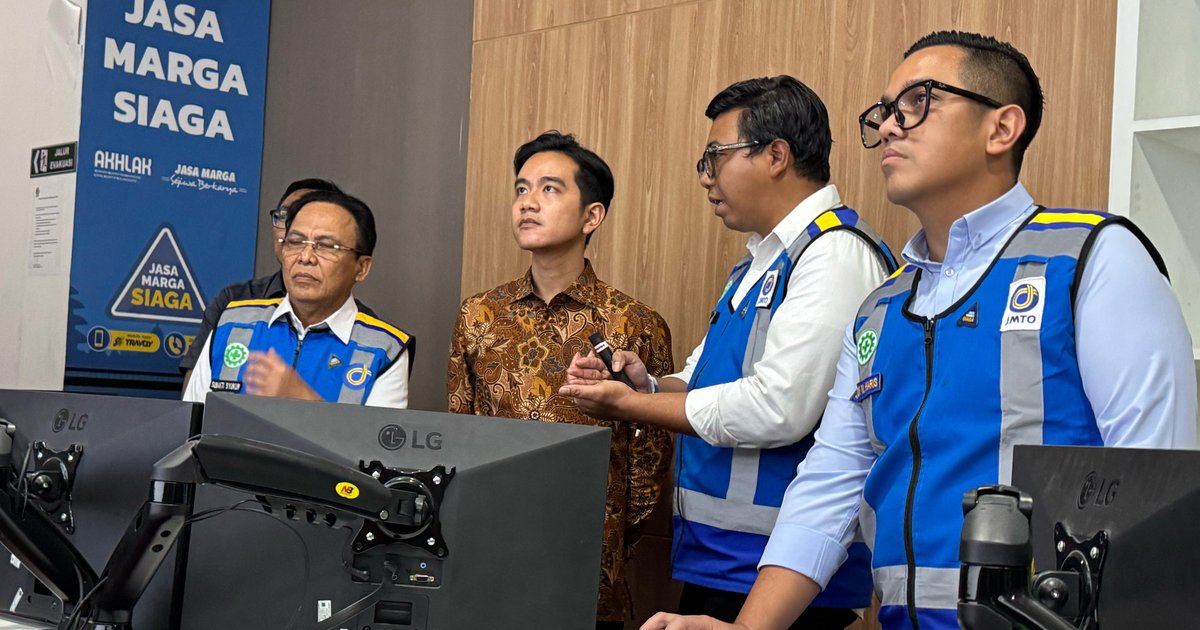 Gibran Tinjau Puncak Arus Balik Lebaran 2025 di Jasa Marga Toll Road Command Center - merdeka.com