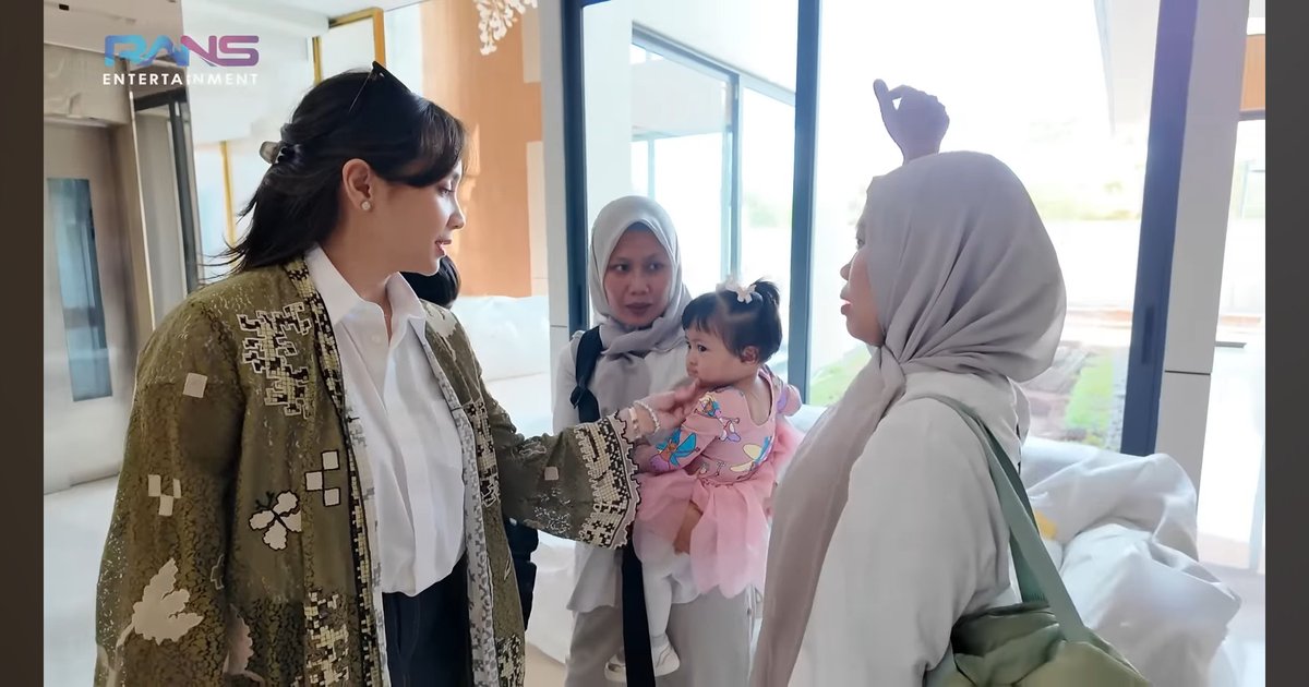 Bahagianya Baby Lily Punya Kamar Pribadi di Rumah Baru, Langsung Kepo Mau Lihat & Tersenyum ...