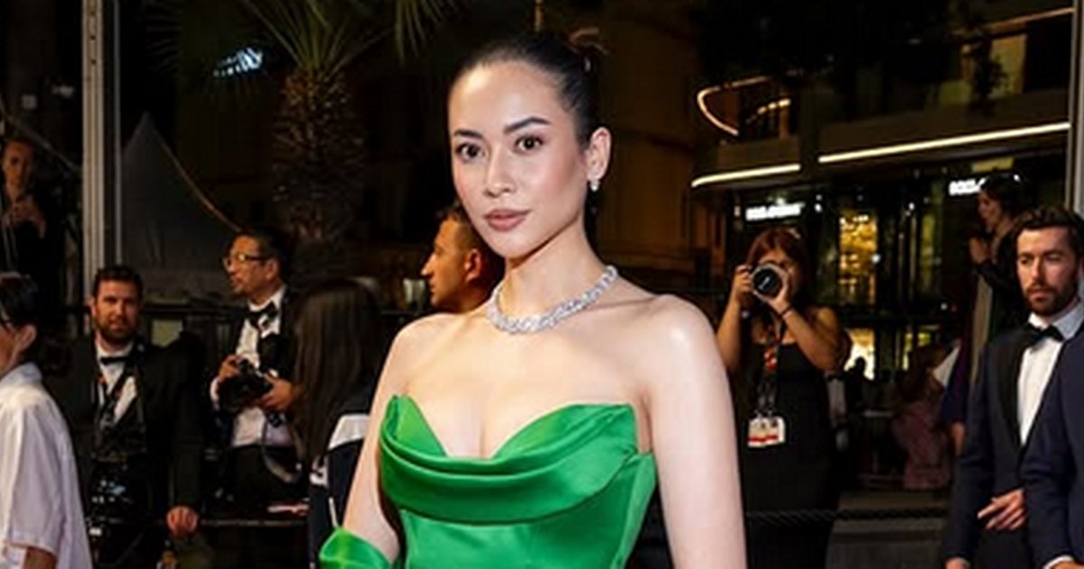 Profil Elvira Devinamira dari Puteri Indonesia Hingga Nominasi Aktris ...