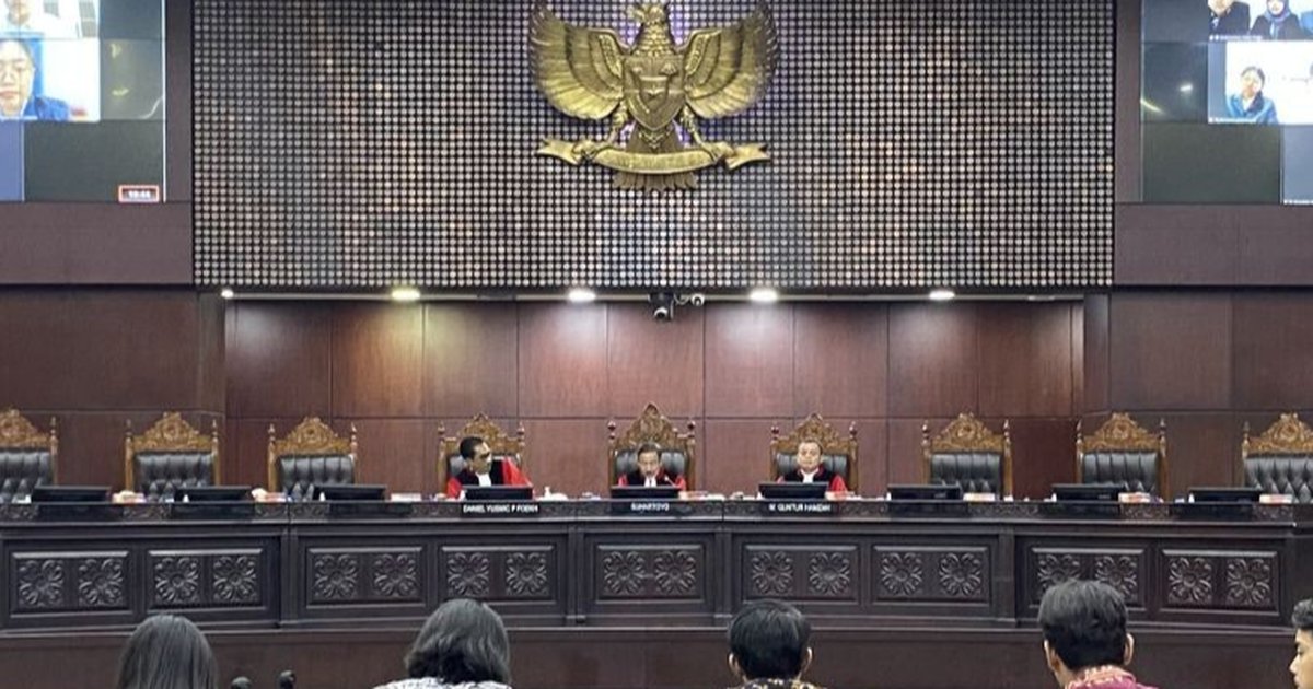 VIDEO: Tok! Putusan Lengkap MK "Negara Harus Gratiskan Sekolah SD-SMP Swasta di RI" - merdeka.com