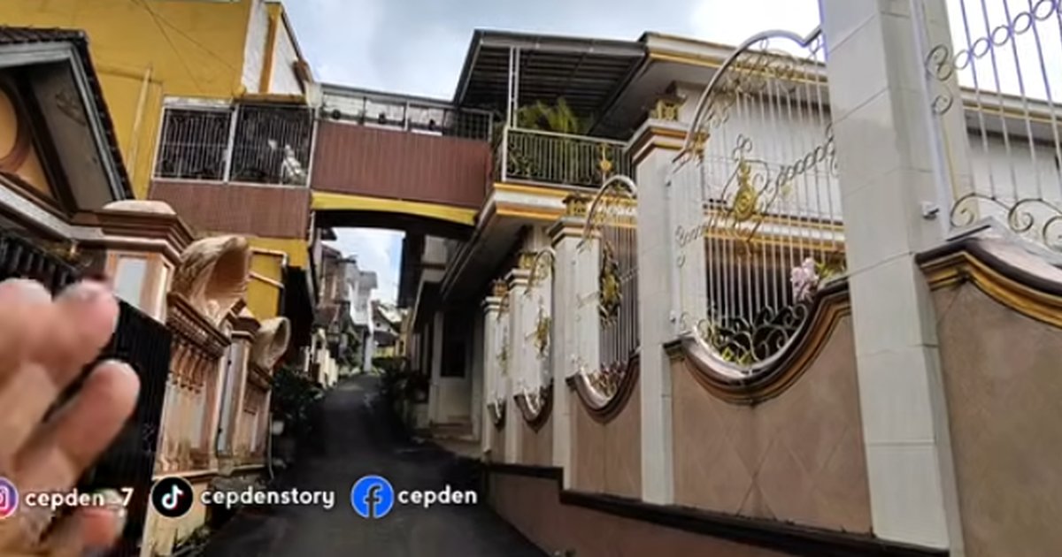 Hasil Kerja Keras, Potret Rumah Mewah Bak Istana di Pelosok Desa ...