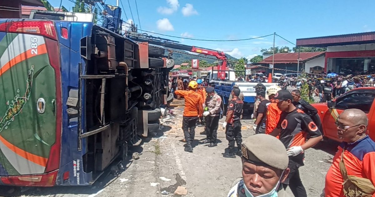 Kecelakaan Maut Bus ALS di Padang Panjang Sumbar: 12 Tewas, Sopir dan Kernet Diamankan - merdeka.com