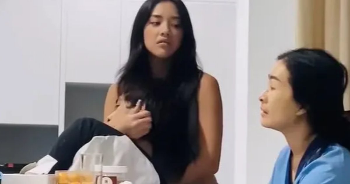 Iis Dahlia Restui Hubungan Devano dan Baila 'Lucu Juga Anaknya Sih' - merdeka.com