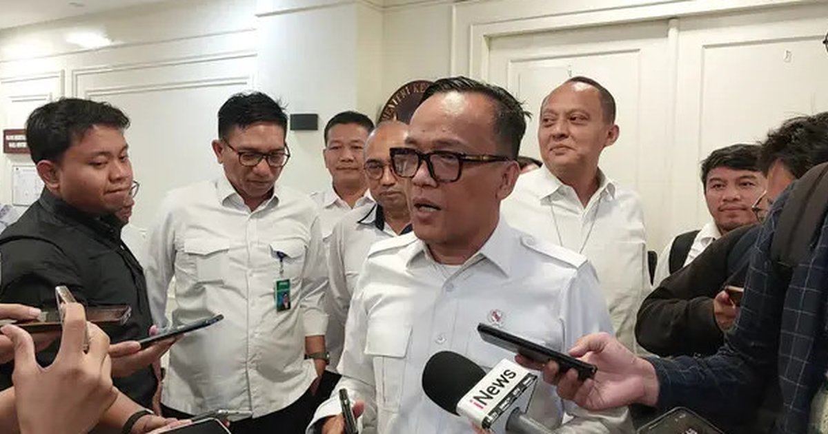 VIDEO: Sidak Penahanan Ijazah, Wamenaker "Orang Mencemooh Saya, Kok ...
