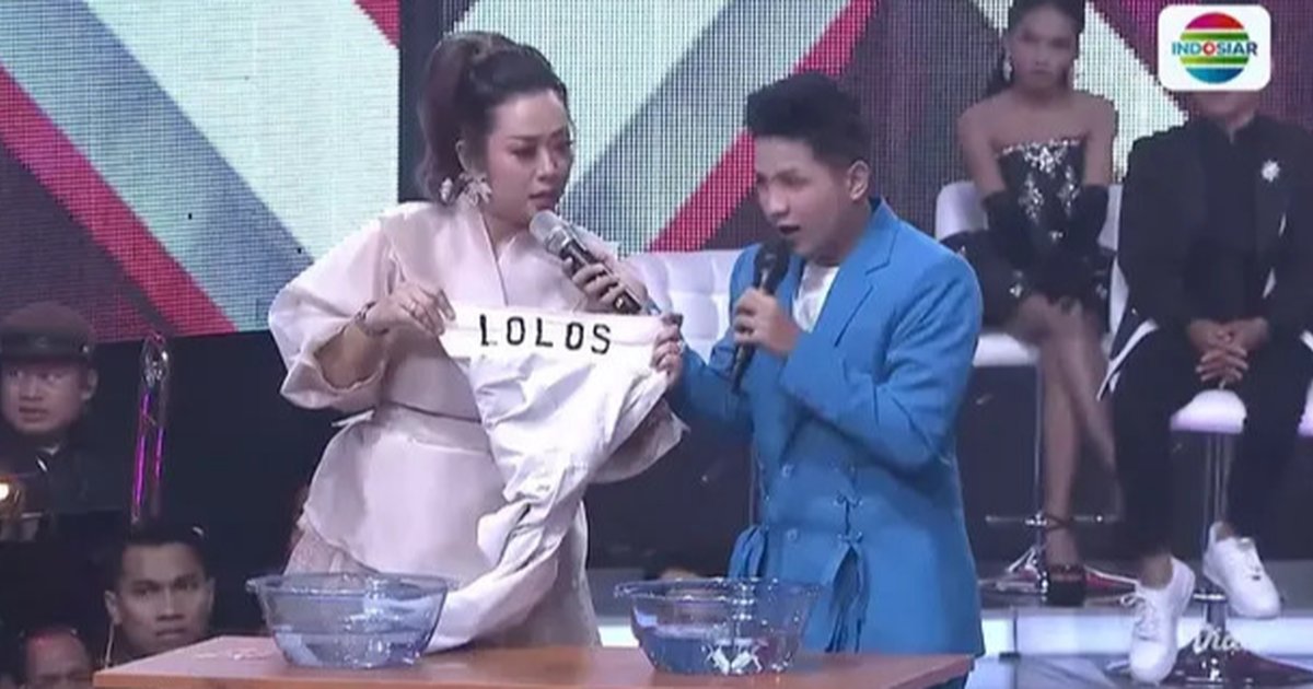 Bikin Kaget Satu Studio, Aksi Kocak Soimah dan Jirayut Cuci Baju di Panggung D'Academy 7 ...