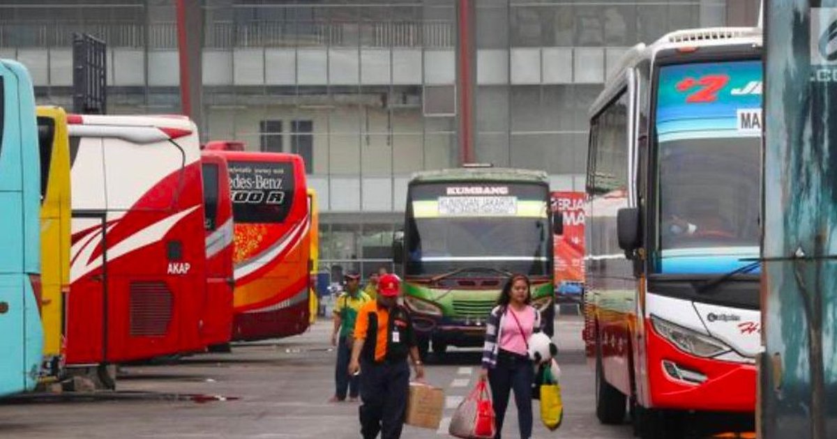 Viral Sopir Beri Kode Ada Copet di Antara Penumpang Bus Saat Mudik ... Viral Sopir Beri Kode Ada Copet di Antara Penumpang Bus Saat Mudik ...