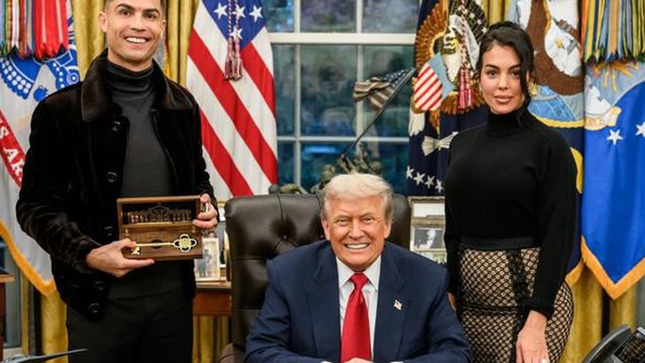 Bertemu Donald Trump di Gedung Putih, Cristiano Ronaldo Diprediksi ...