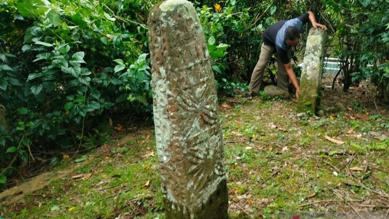 Menhir Desa Lawang Agung Rejang Lebong: Saksi Bisu Peradaban Kuno yang ...