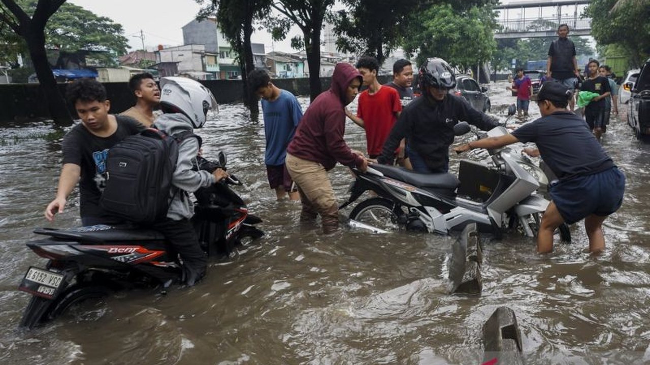 Dampak Cuaca Ekstrem, PJJ DKI Jakarta Diberlakukan di Seluruh Sekolah ...