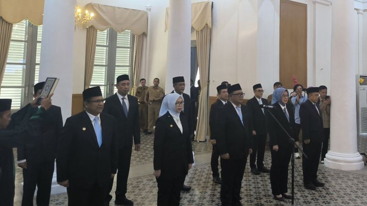 Gubernur Banten Andra Soni Lantik 10 Pejabat, Tekankan Manajemen ...
