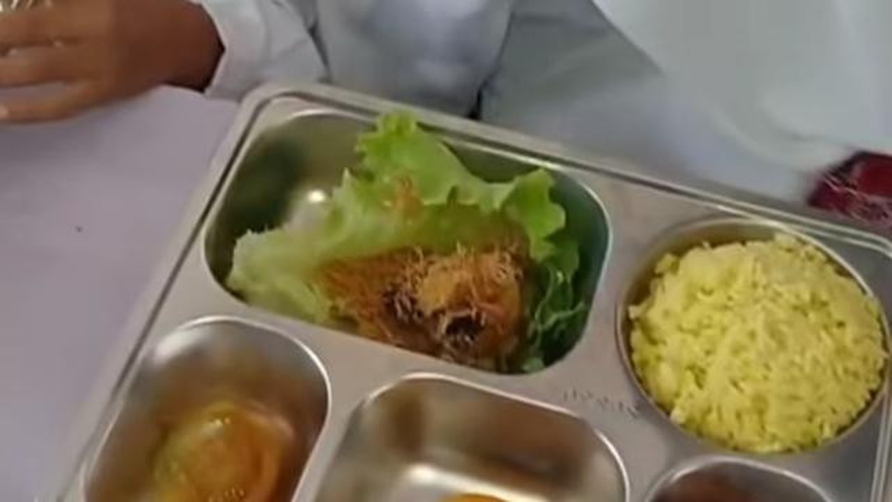 Heboh Menu MBG di Sukabumi Ada Belatung dan Tempe Sudah Berbau, Begini ...
