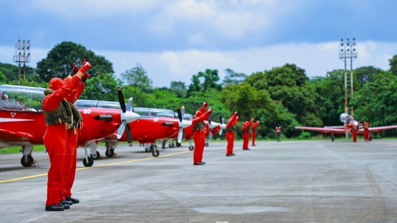 Tim Aerobatik Jupiter TNI AU Siap Mengukir Prestasi di Singapore Air ...
