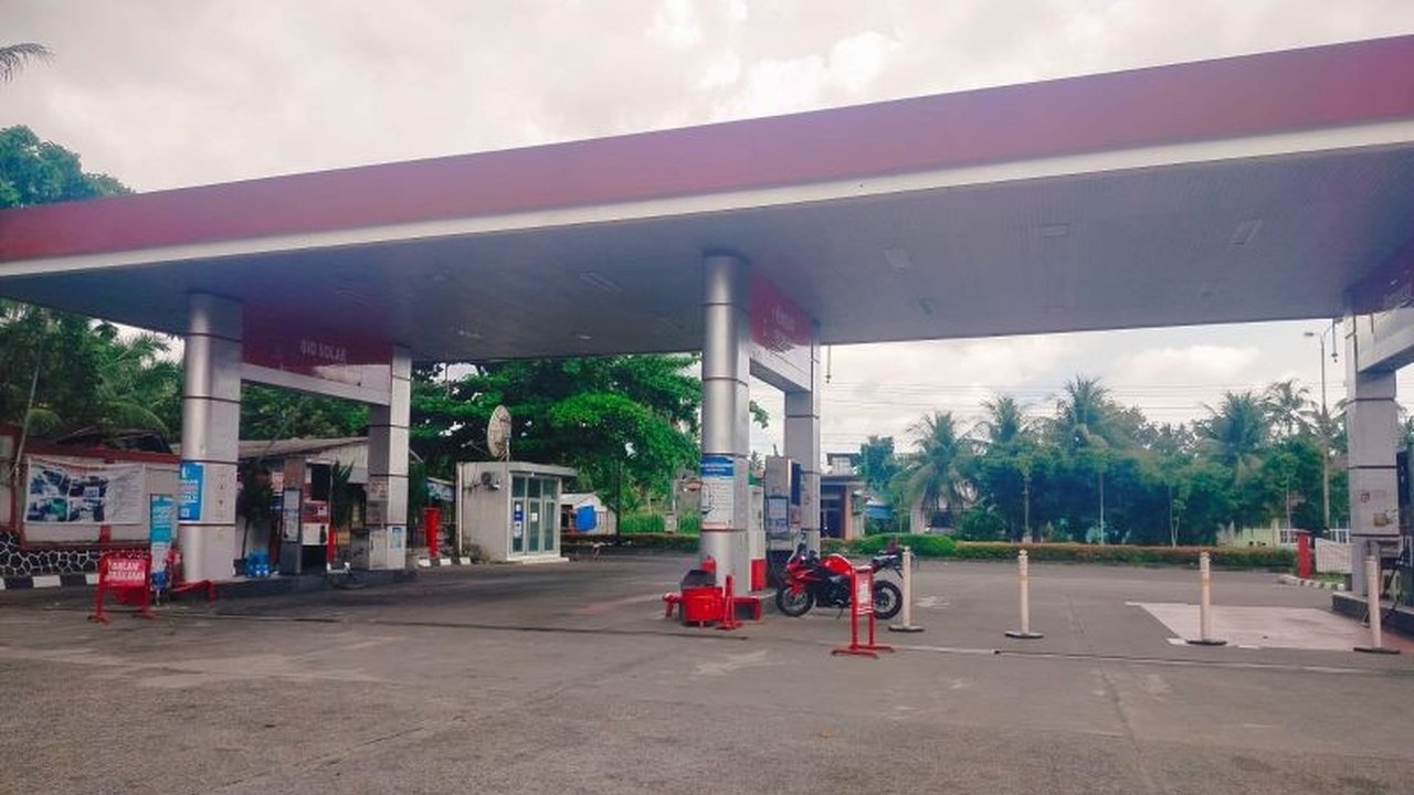 Kelangkaan BBM Landa Lubuk Basung Agam, Kontrak SPBU Habis Jadi Pemicu ...
