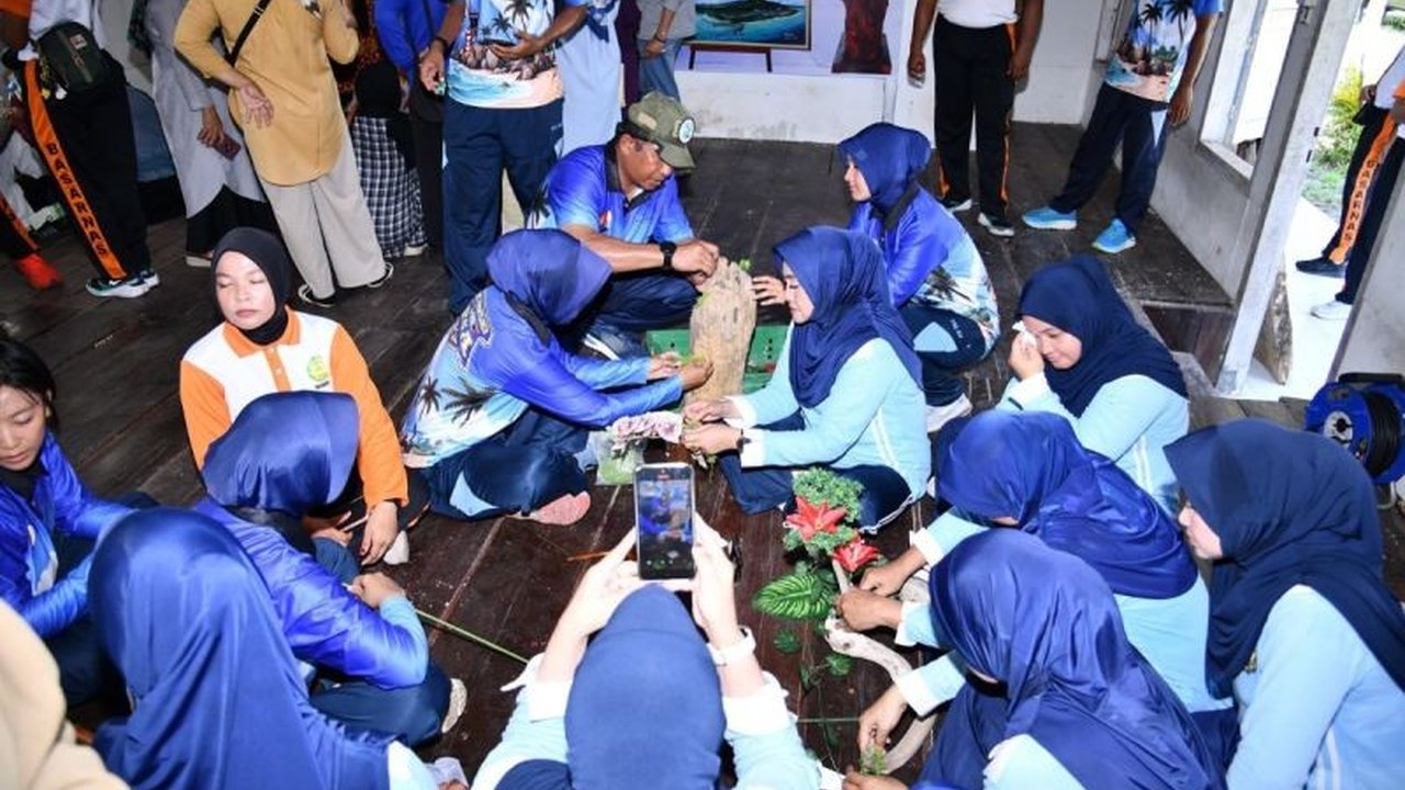 Lanud RSA Natuna Ubah Sampah Kayu Pesisir Jadi Kerajinan Bernilai ...