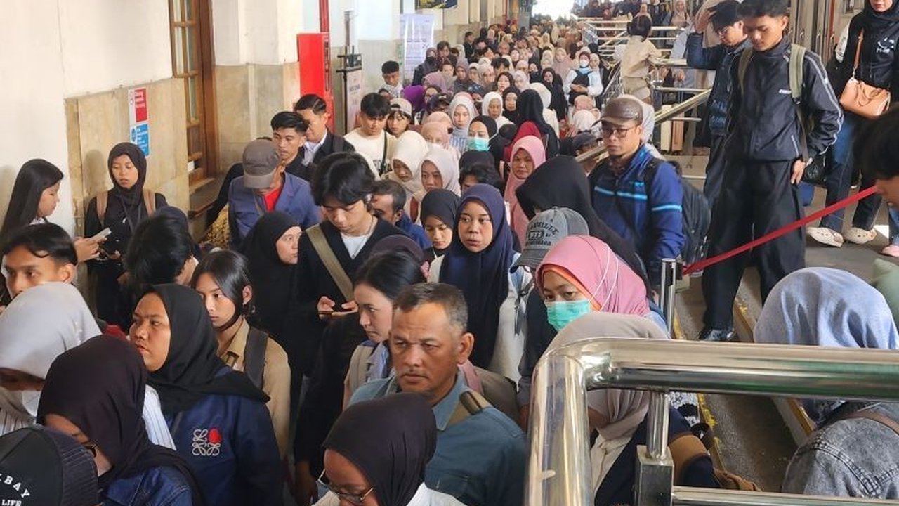 KAI Bandung Siapkan 63.875 Tempat Duduk untuk Libur Tahun Baru Hijriah ...
