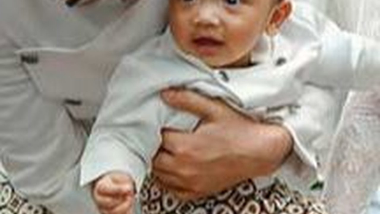 Makna Luhur Tradisi Mudun Lemah untuk Bayi di Cirebon, Berharap Sukses ...