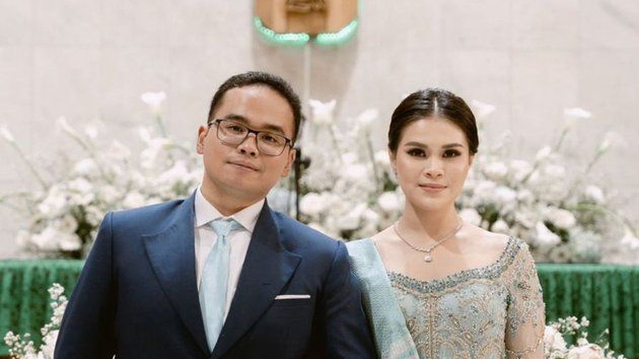 Jelang Menikah Dalam Adat Batak Kristen, 10 Foto Prosesi Martumpol Chen ...