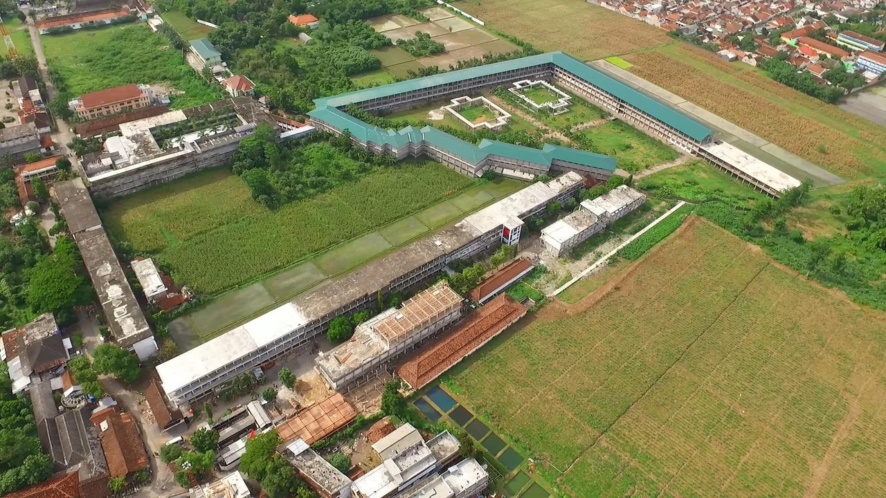 Sejarah Berdiri Pondok Pesantren Lirboyo: Biaya Masuk hingga Tokoh Pendiri