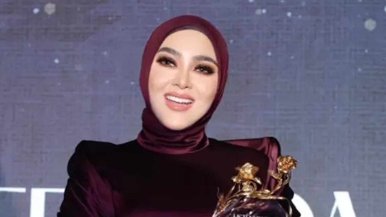 Dari Princess Syahrini hingga Sultan Raffi Ahmad, Ini Sederet Julukan Unik Para Artis Indonesia
