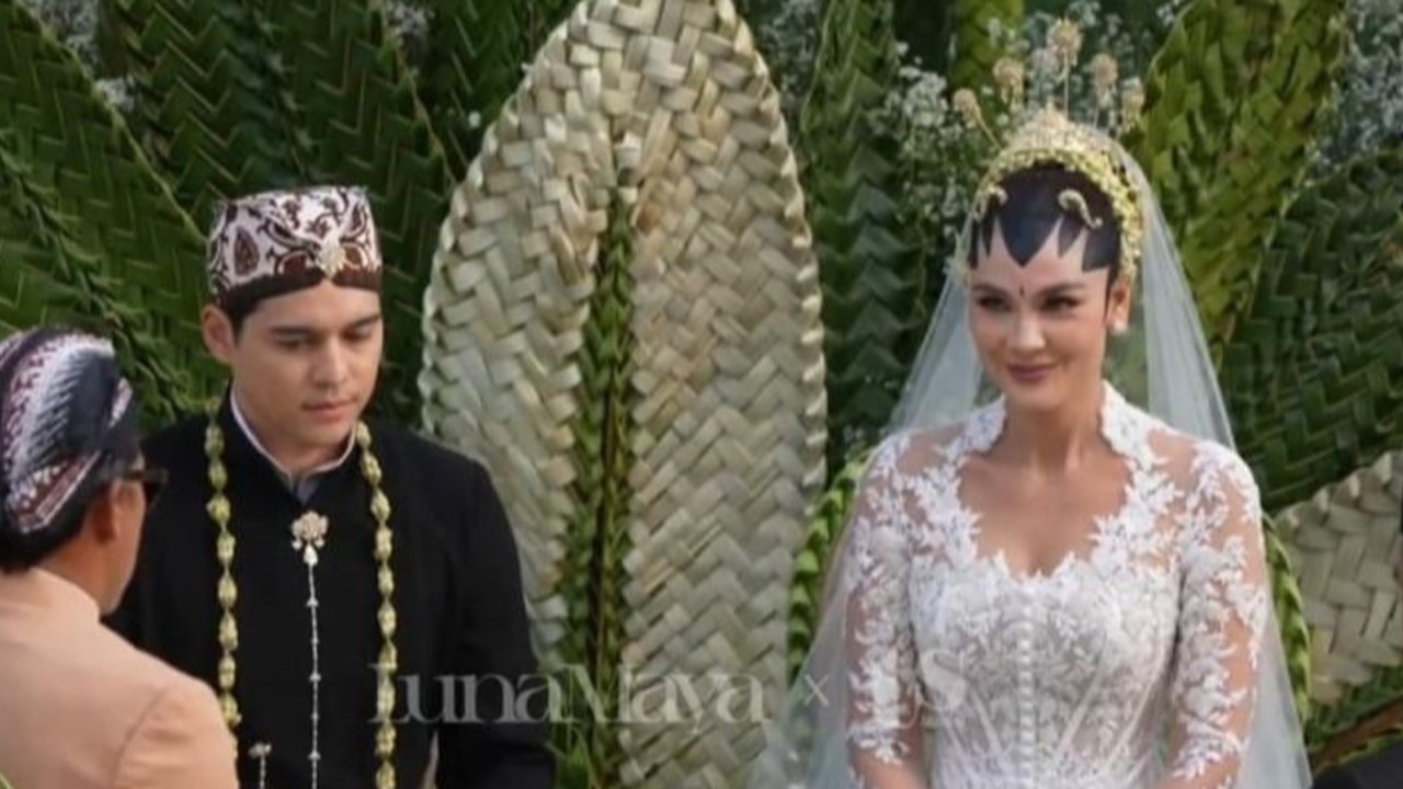 8 Potret Ganteng Kiano dan Kenzo Anak Paula Verhoeven Hadir di Akad ...