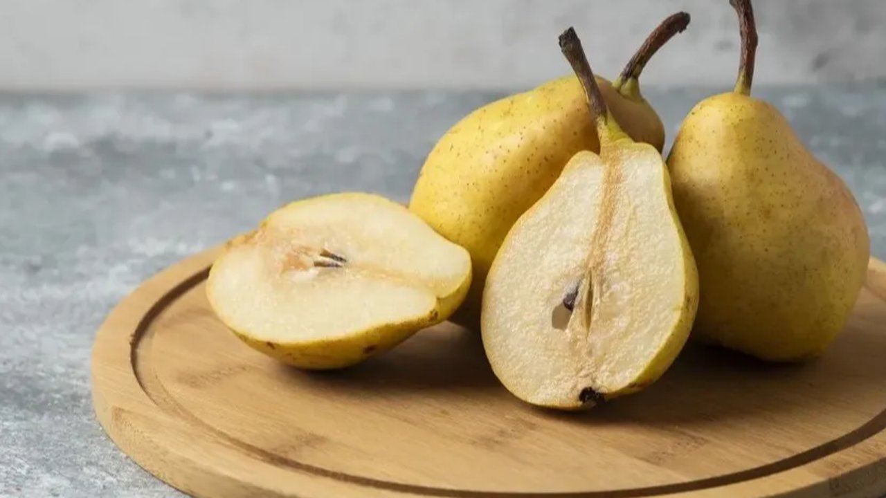 6 Manfaat Buah Pir untuk Kesehatan dan Kandungan Gizinya yang Perlu ...