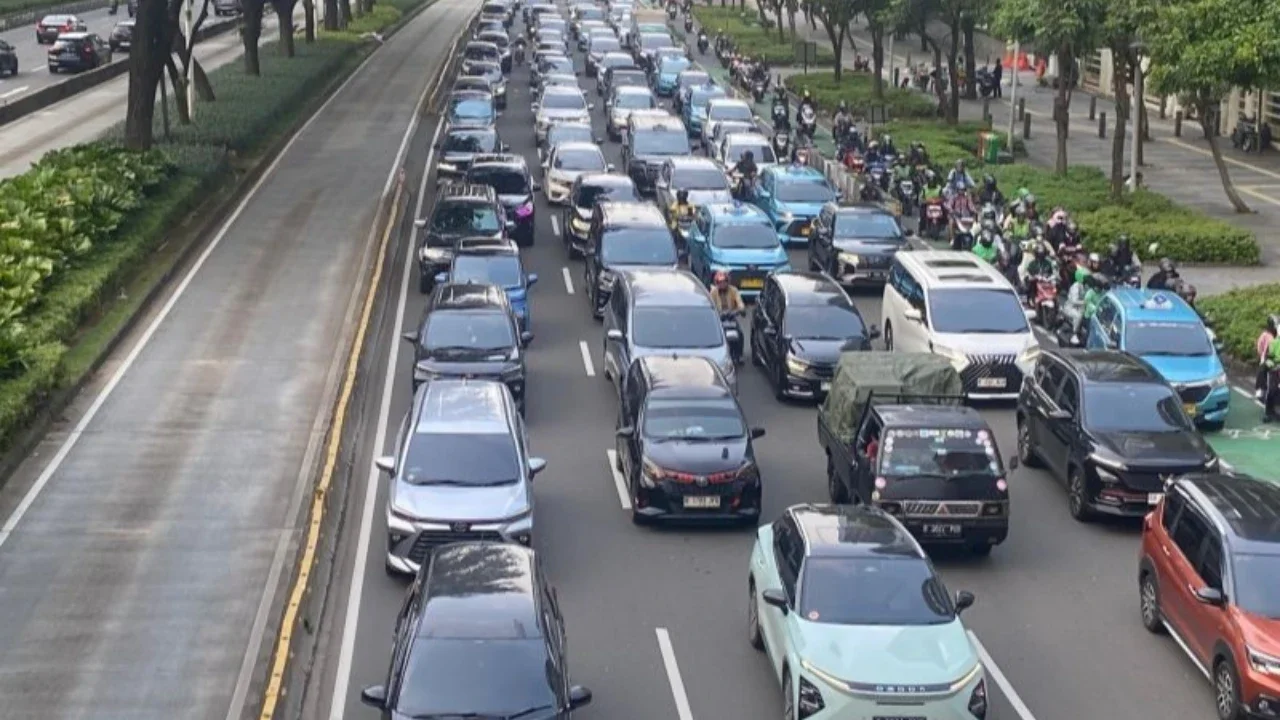 Pantauan Ditlantas Polda Metro Jaya: Warga Berangkat Aktivitas Lebih ...