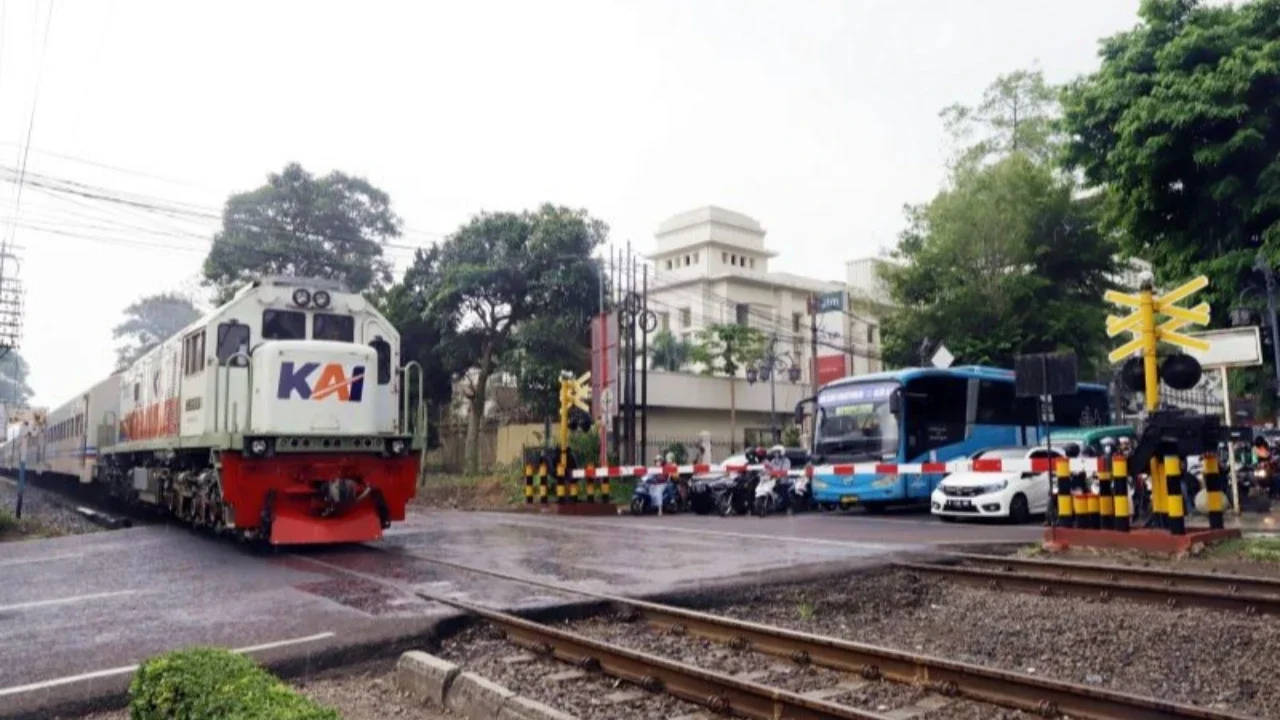 Cerita Heroik Penjaga Palang Perlintasan di Yogyakarta Selamatkan Pria ...