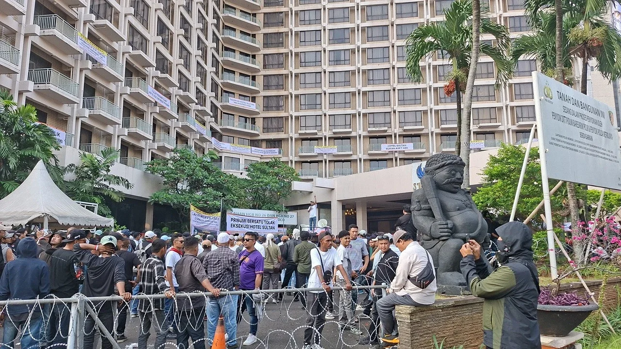Hotel Sultan Dieksekusi Hari Ini, Kawat Berduri hingga Pengamanan ...
