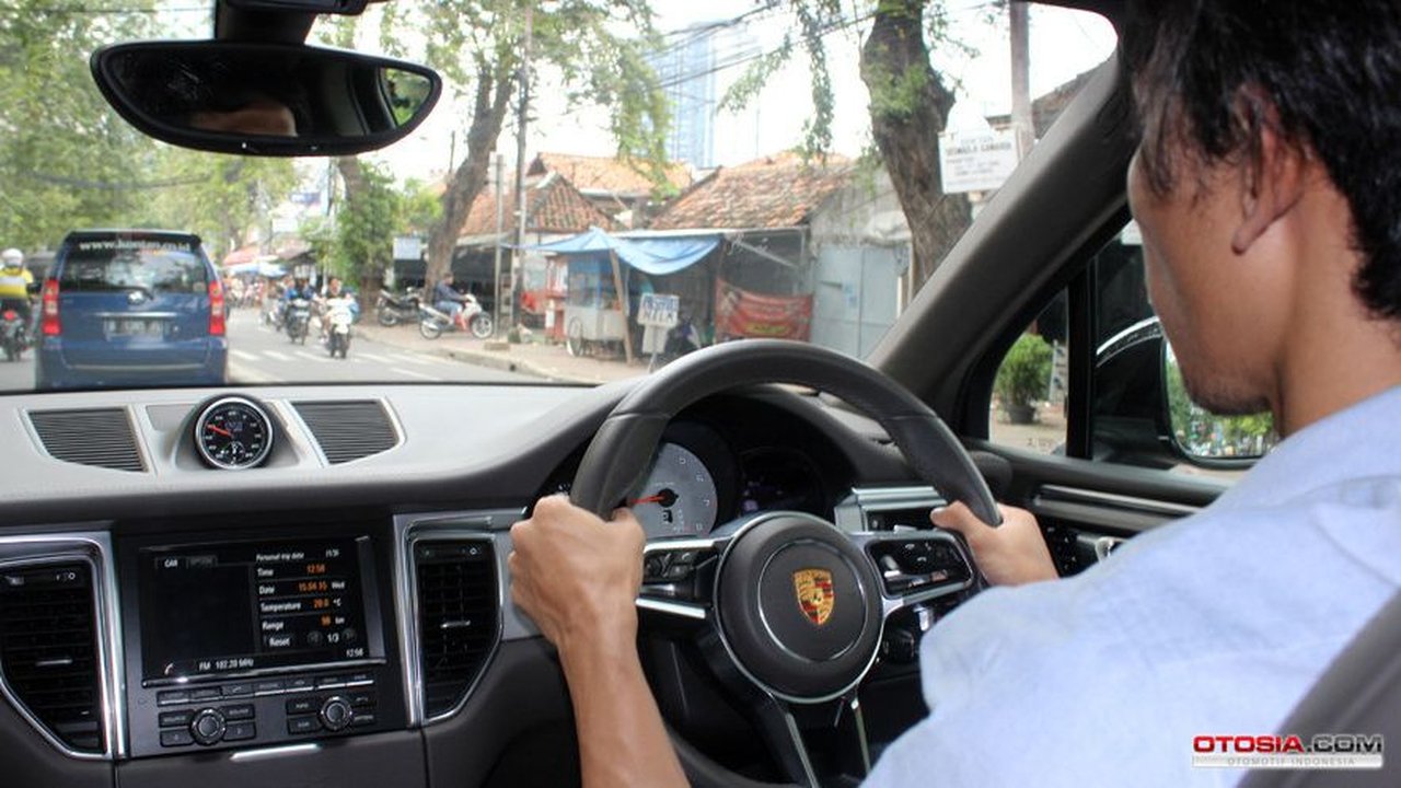 Cara Aktifkan Mode Manual pada Transmisi Mobil Matik di Pegunungan ...