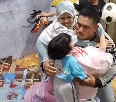 Bikin Haru Momen Ayah Pulang Kerja Bawakan Oleh-oleh untuk Tiga Anaknya: Gambaran Nyata Bahagia ...