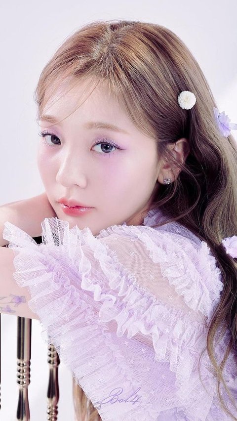 Outfit Dreamy nan Anggun Ahn Jinyoung Saat Konser BOL4 di Jakarta