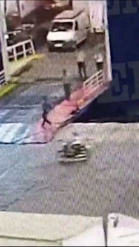 A Man Pushed into Sea to Death for Late Ferry Boarding | trstdly ...
