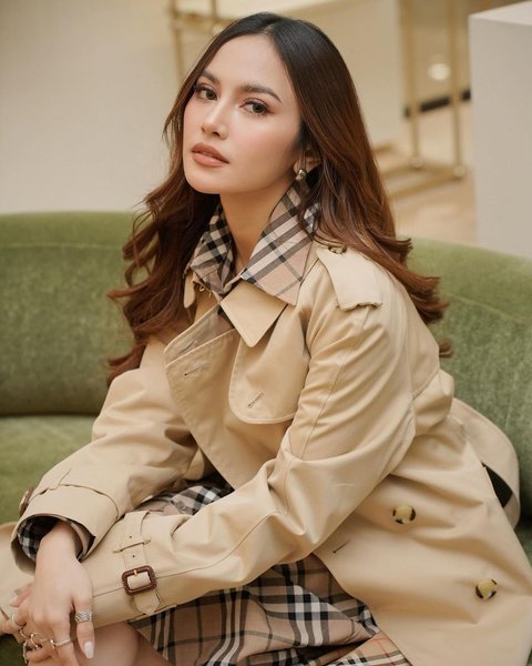 10 Artis Indonesia dengan Nama Asli Unik dan Panjang Banget, Ada yang Sampai 9 Kata - merdeka.com