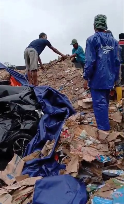 FOTO: Kondisi Mengerikan Kecelakaan Beruntun di Tol Cipularang, Mobil Ringsek dan Bertumpuk ...