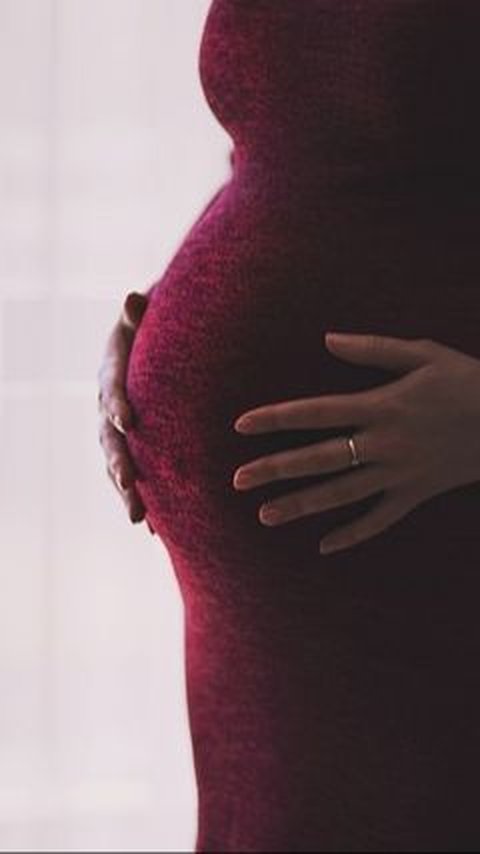 Chinese Influencer Fakes Pregnancy to Boost Follower | trstdly: trusted ...