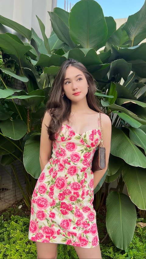 Usianya Baru 17 Tahun, Potret Laura Moane Kekasih Al Ghazali yang Disebut Terlalu Dewasa ...