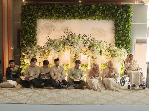 Potret Santyka Pacar Sule di Pengajian Jelang Nikah Rizky Febian, Dimintai Restu bak Sudah Jadi Ibu