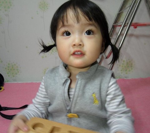 8 Potret Terbaru Kwon Yuli, Bocah Lucu yang Sering Jadi Stiker Chat ...