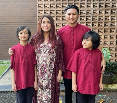 Anji Manji Digugat Cerai Wina Natalia