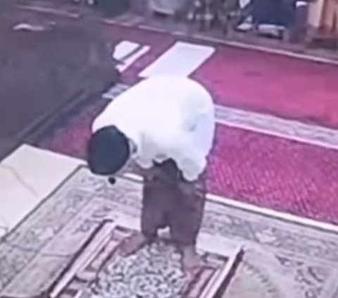 Innalillahi, Ajal Menjemput Imam Sholat Subuh Berjemaah di Takalar Saat Hendak Bangun dari Rukuk