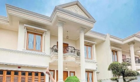 10 Adu Mewah Rumah Baru Aaliyah Massaid Vs Fuji, Milik Calon Istri Thariq Ada Lift Pribadinya